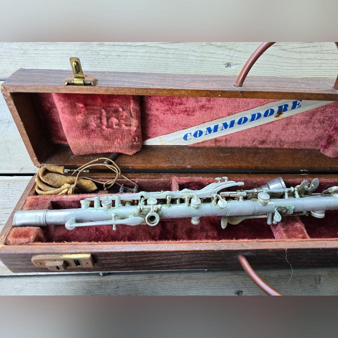 Vintage Commodore Silver Plated Soprano Clarinet in Wood Case Red ...