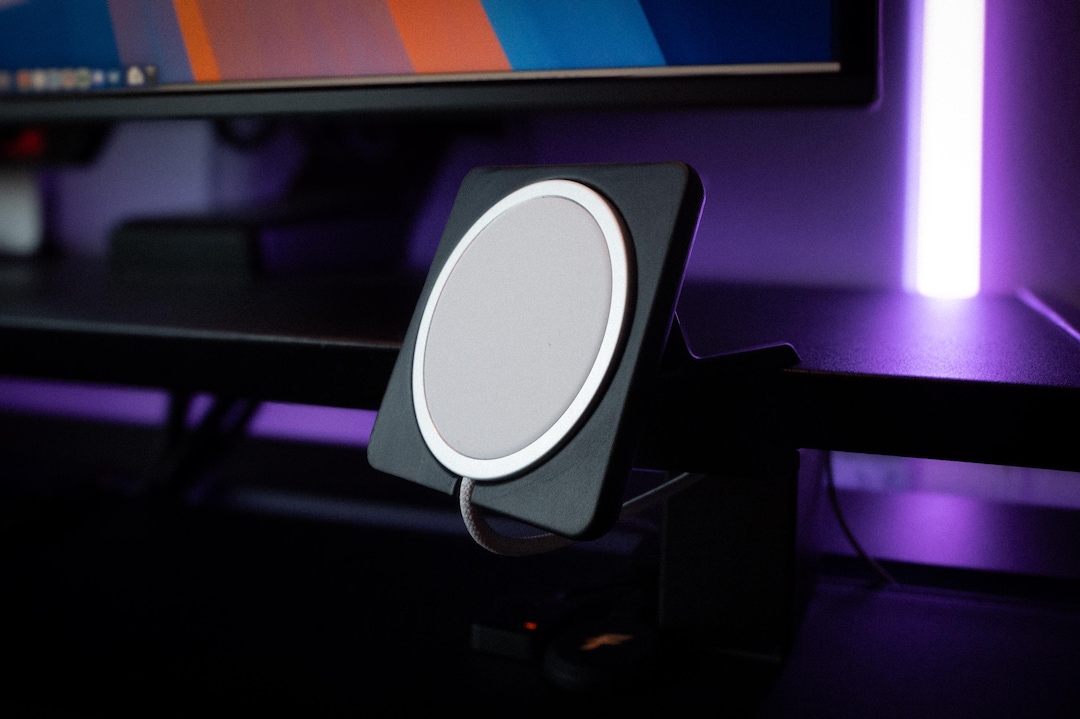 MAGNUS Magsafe Phone Mount - Designed for Use With the Secretlab MAGNUS ...