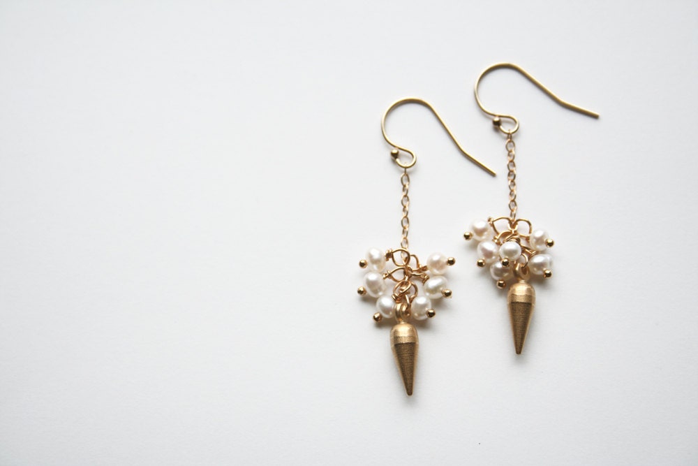 Pearl Earrings Bridesmaid Earrings Edgy Pearl Earrings - Etsy