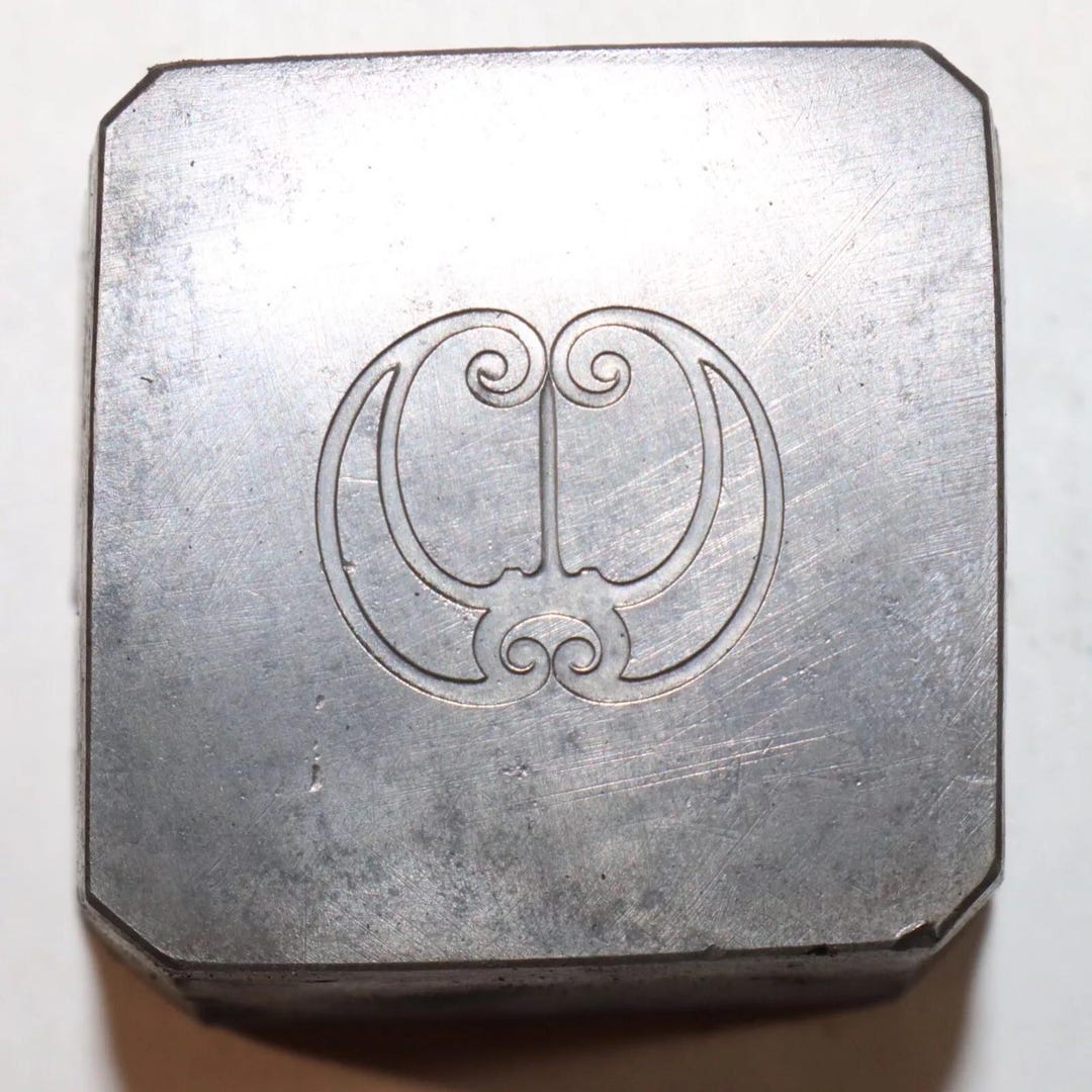 Geometric Scroll Design Art Nouveau Pattern Antique Vintage Jewelry ...