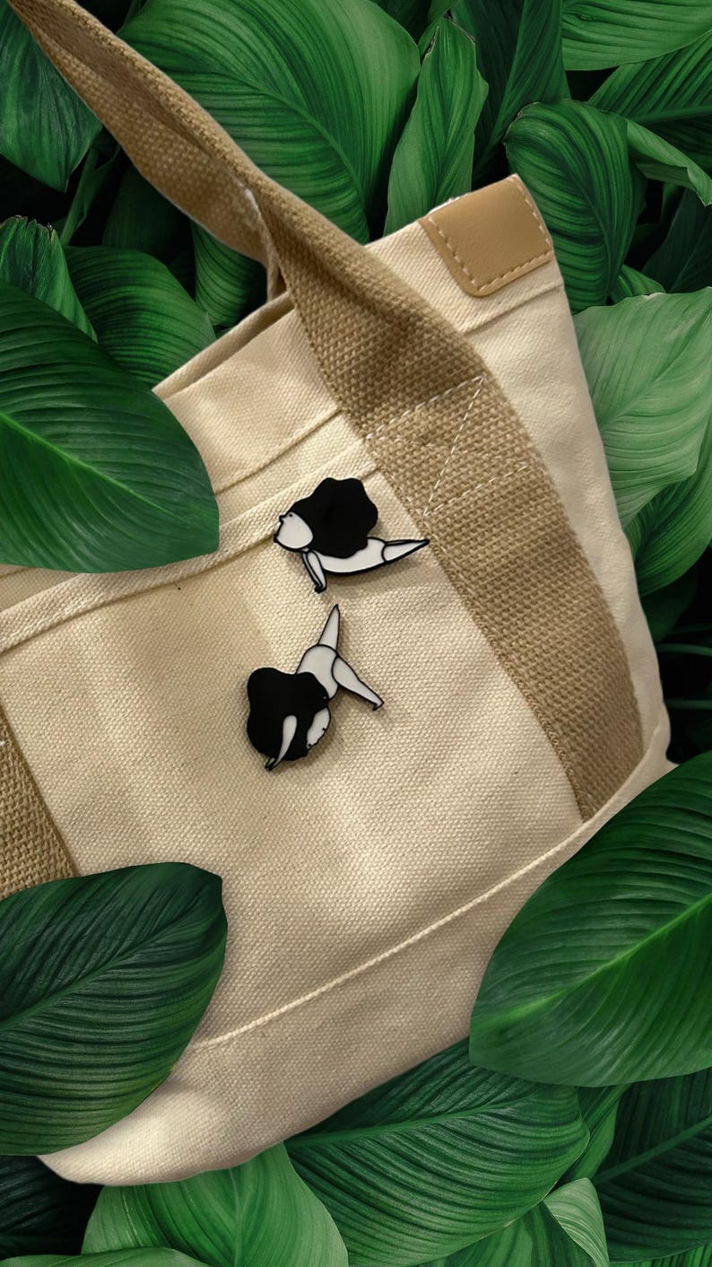 Yogi Lulu Pin - Etsy