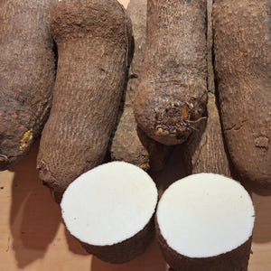 Ghana Yam/ Yam Full Box / Yam Half Box / Yam Quarter Box/ Fresh Ghana ...