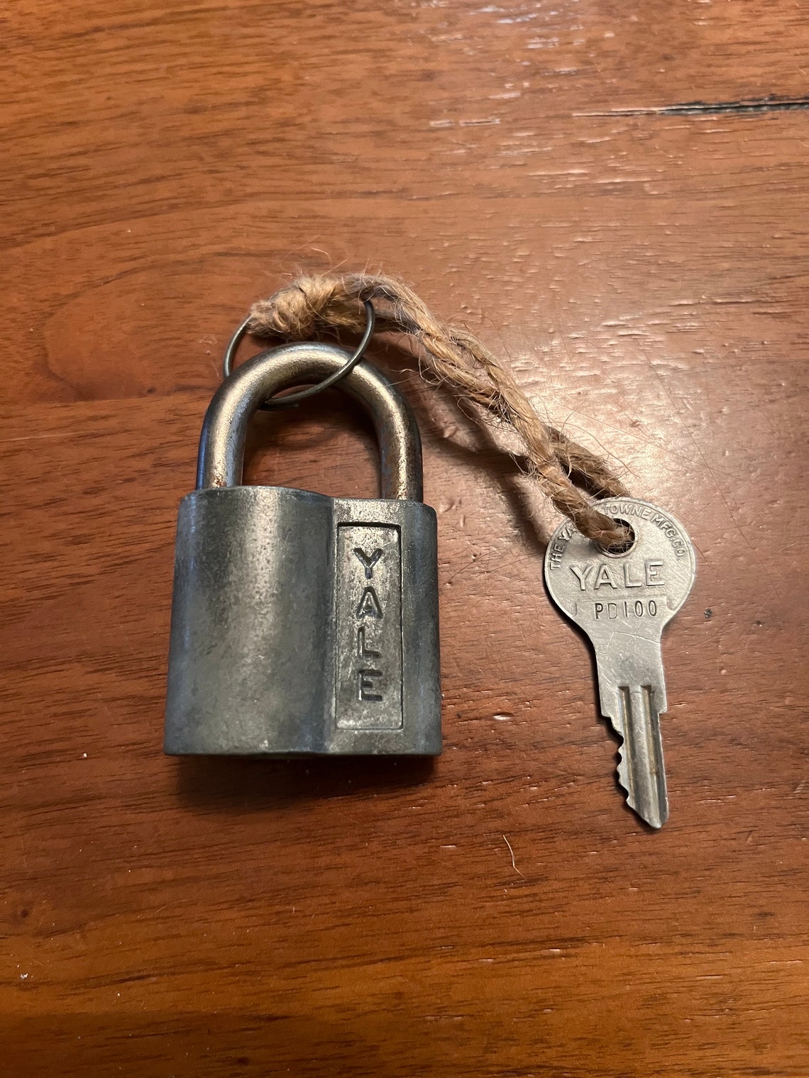 Vintage Métal Yale Padlock With Key Antique USA Steampunk Lock Hardware ...