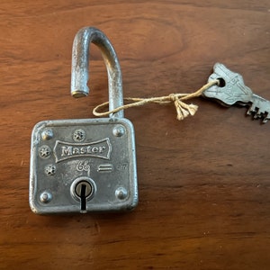 Vintage Master Padlock With 2 Key Antique USA Steampunk Lock Hardware ...
