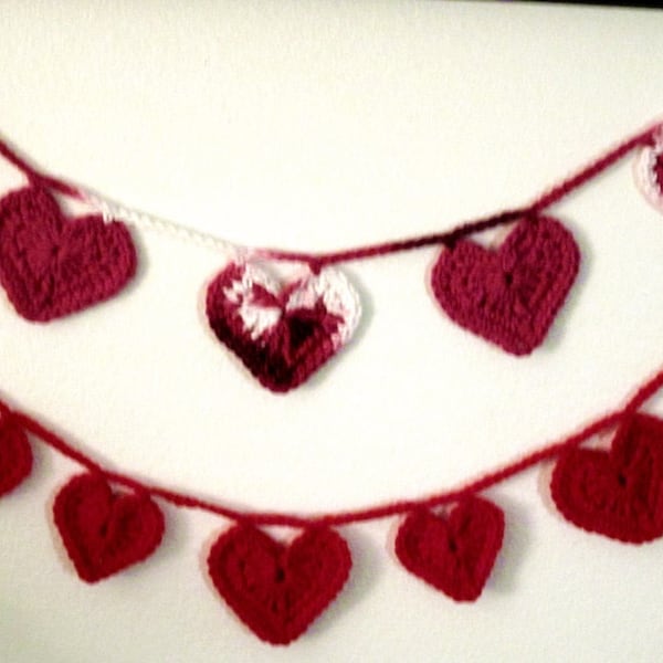 Red Heart Garland - Etsy