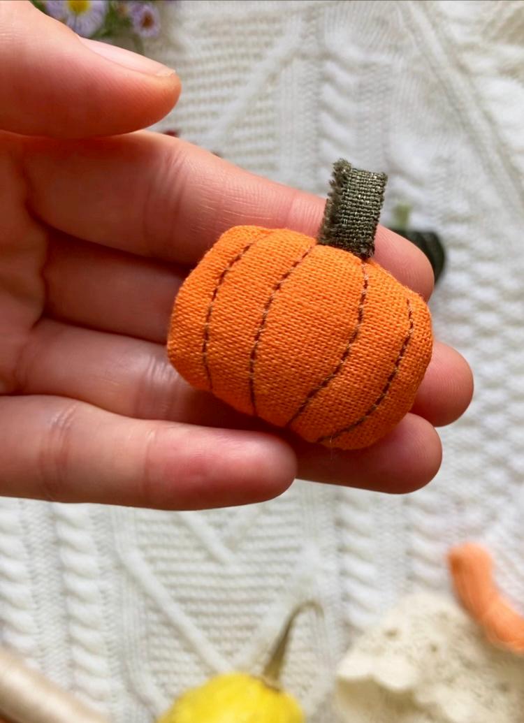 Pumpkin Sewing Pattern PDF, Plush Autumn Brooch Keychain, Mini Ornament ...