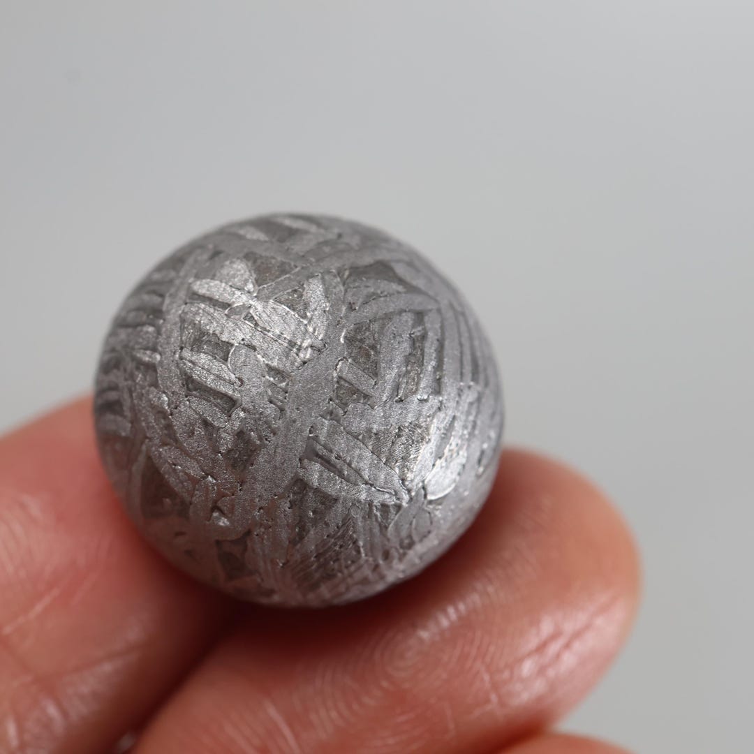 Muonionalusta Meteorite Sphere Diameter 1.8cm,rare IRON METEORITE Ball ...