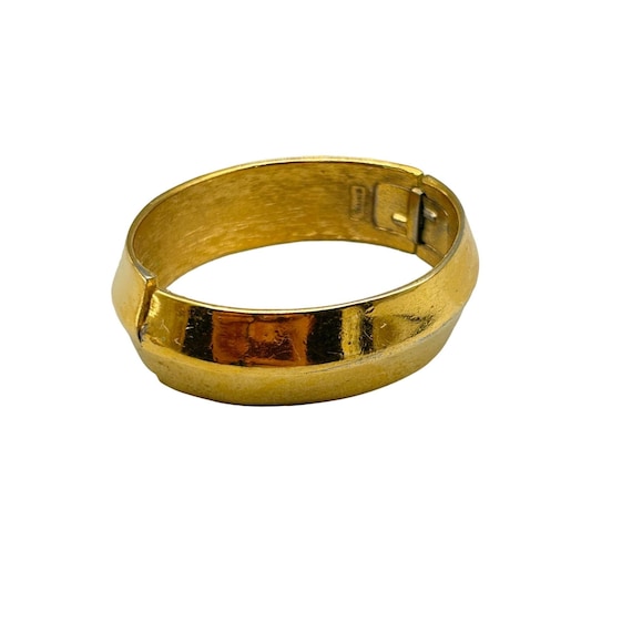 Vintage Trifari Hinged Bangle Shiny Gold Tone Bracele… - Gem