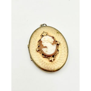 Vintage Genuine Carved Cameo Locket Pendant Gold Tone Pic Photo Holder ...