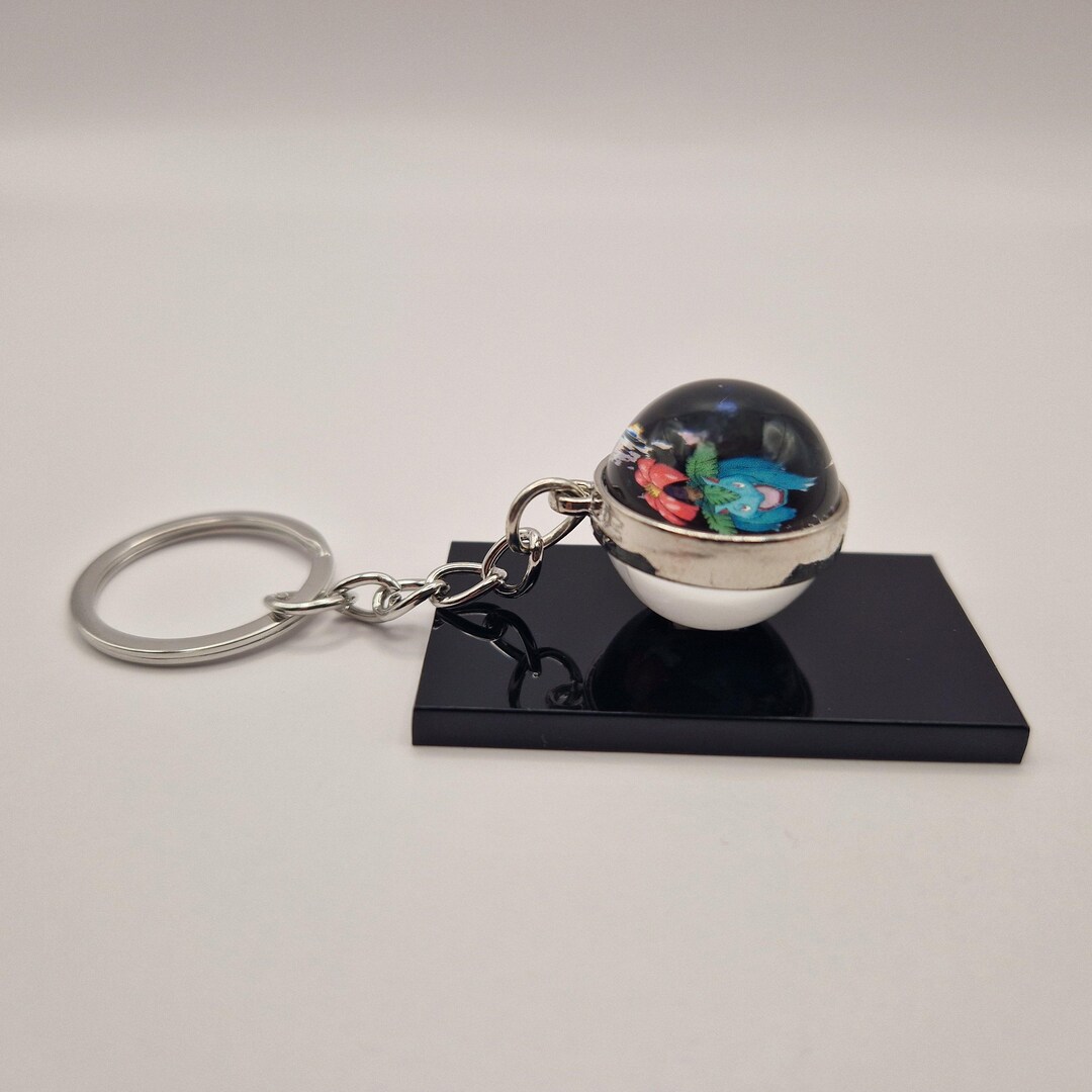 Pokemon Venus, Retro Anime Inspired Magnifying Orb Keychain, Keyring ...