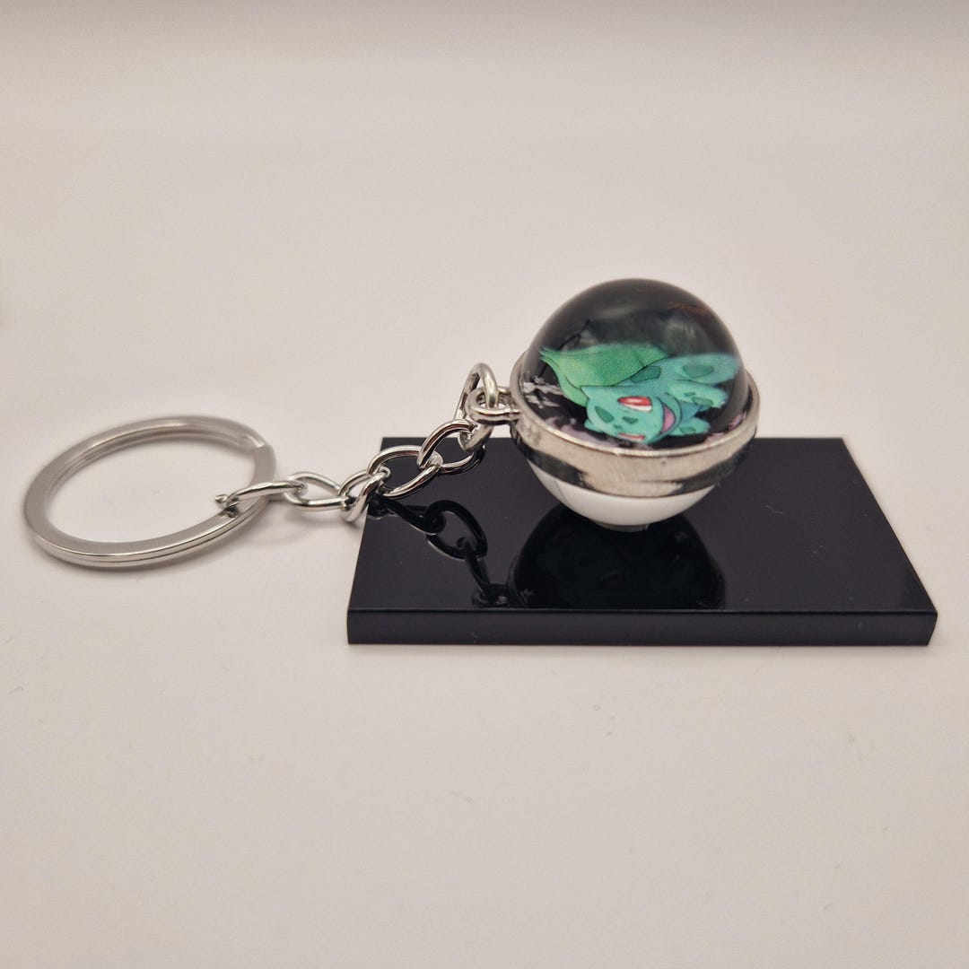 Pokemon Bulba, Retro Anime Inspired Magnifying Orb Keychain, Keyring ...