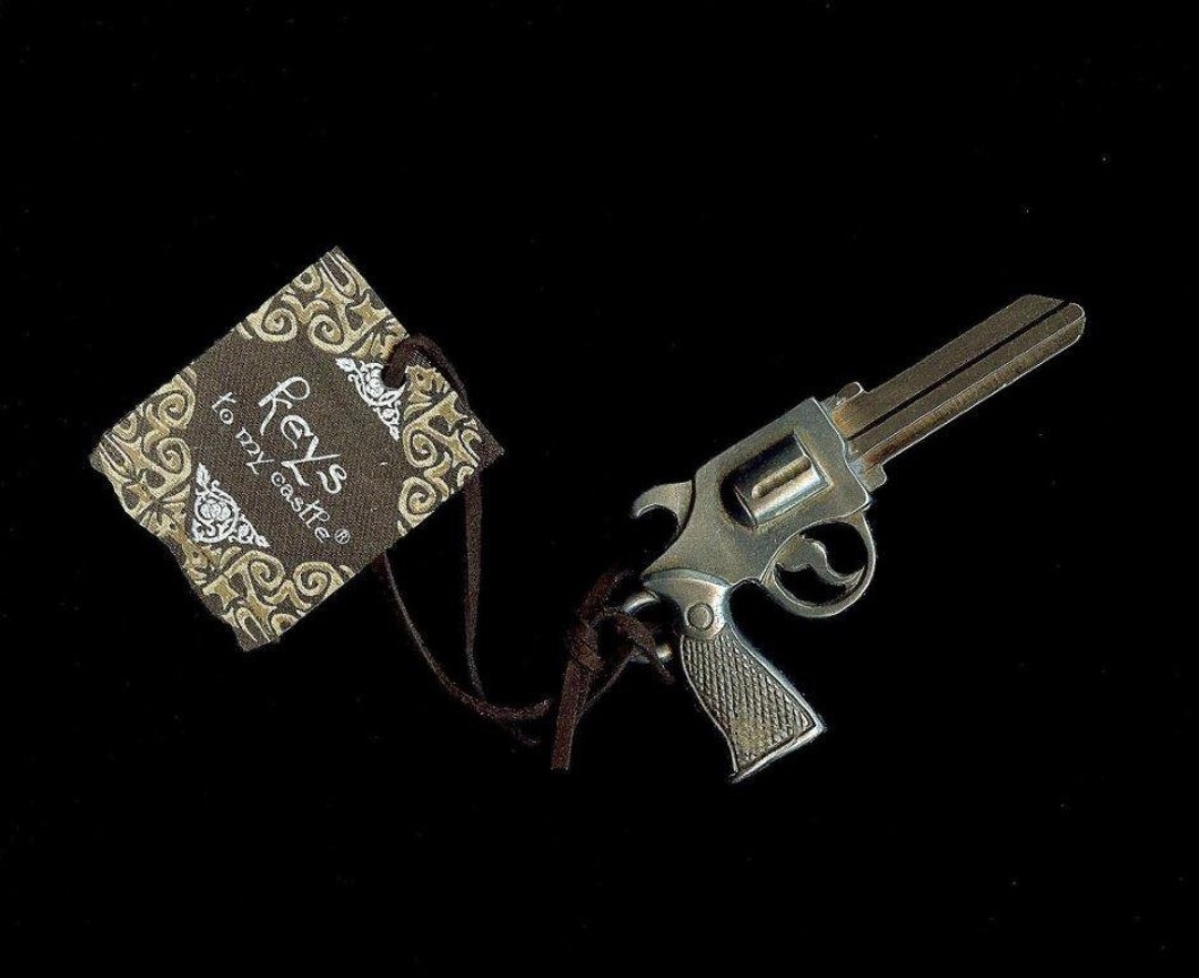 Shoot'em up Little Gun Key - Etsy