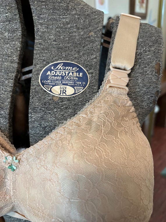 Vintage Bullet Bra | 32FF | Jeunique (048) - Gem