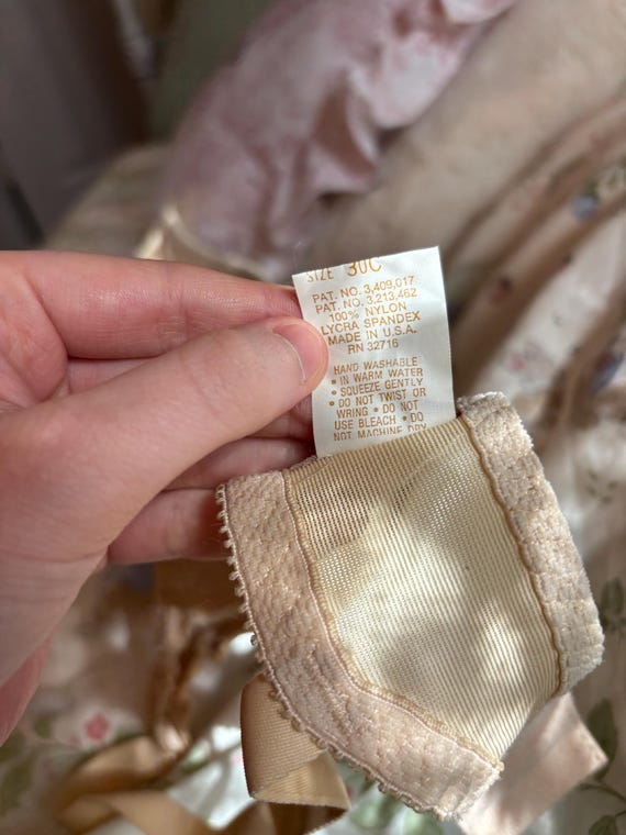 Vintage Bullet Bra | 30C | 35.5 Inch Bust | Jeunique … - Gem