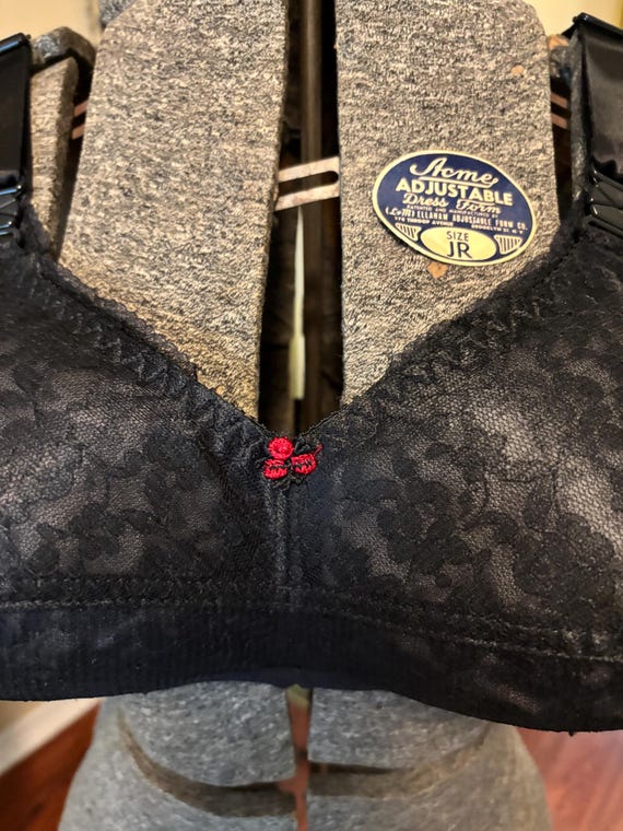 Vintage Bullet Bra | 32FF | Jeunique (048) - Gem