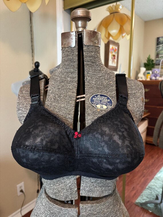 Vintage Bullet Bra | 32FF | Jeunique (048) - Gem