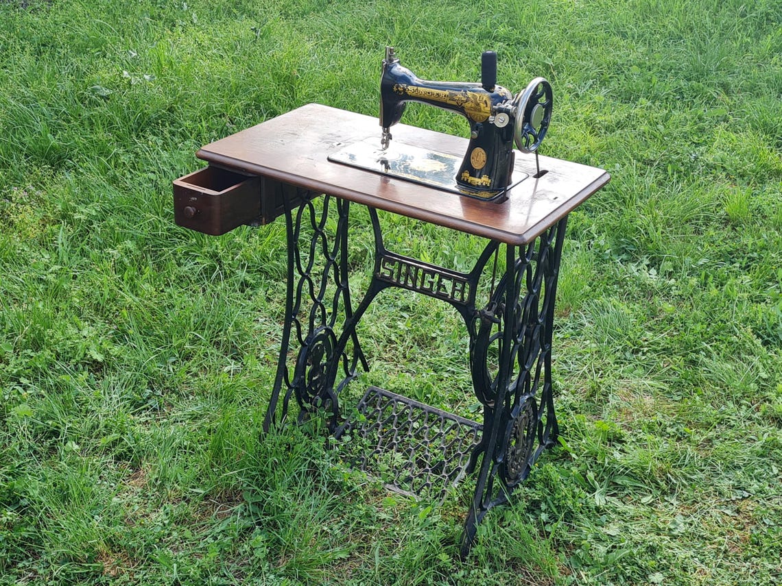 Rare Vintage Singer Sphinx Sewing Machine – Fully Functional ...