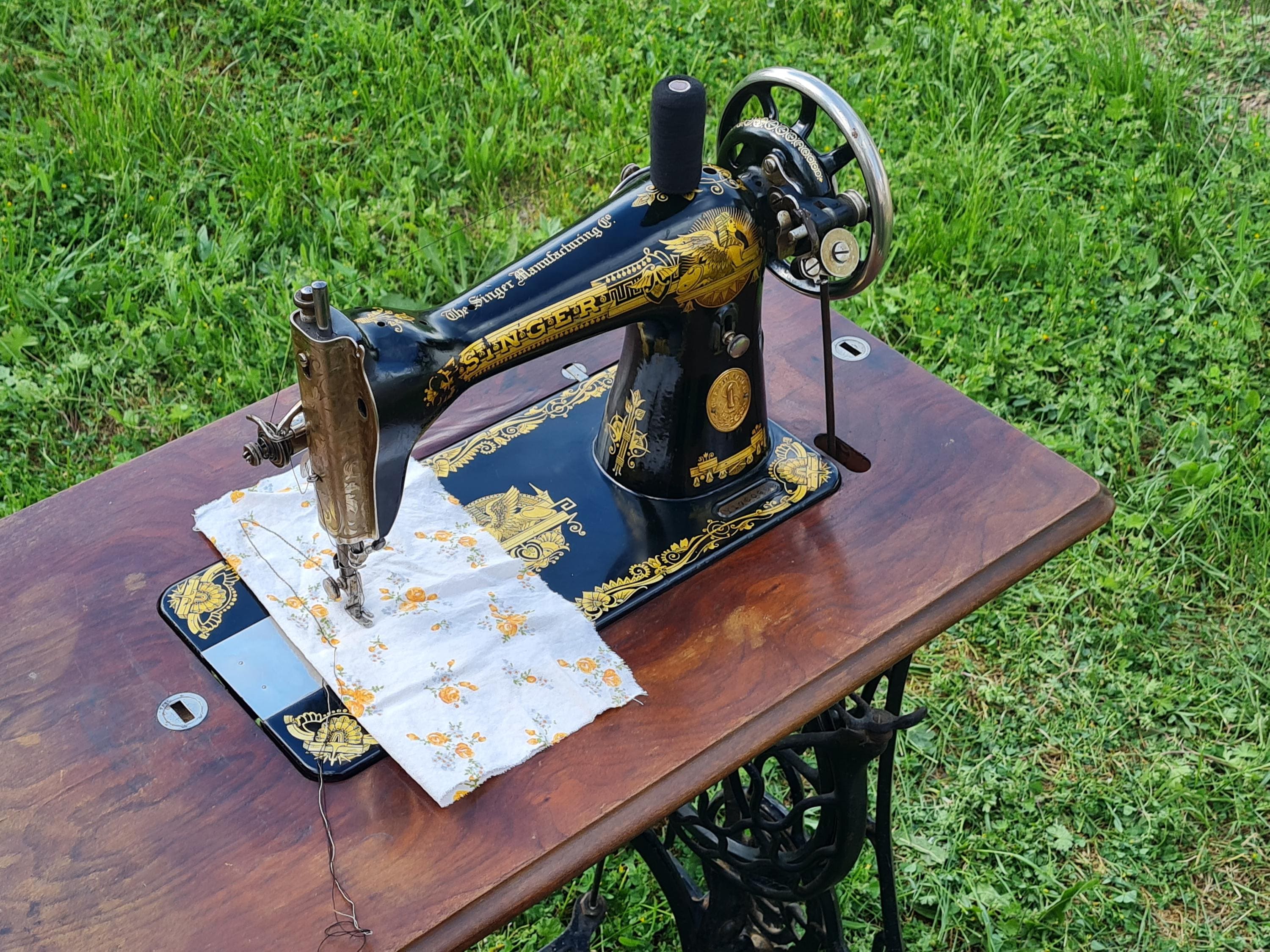 Rare Vintage Singer Sphinx Sewing Machine – Fully Functional ...