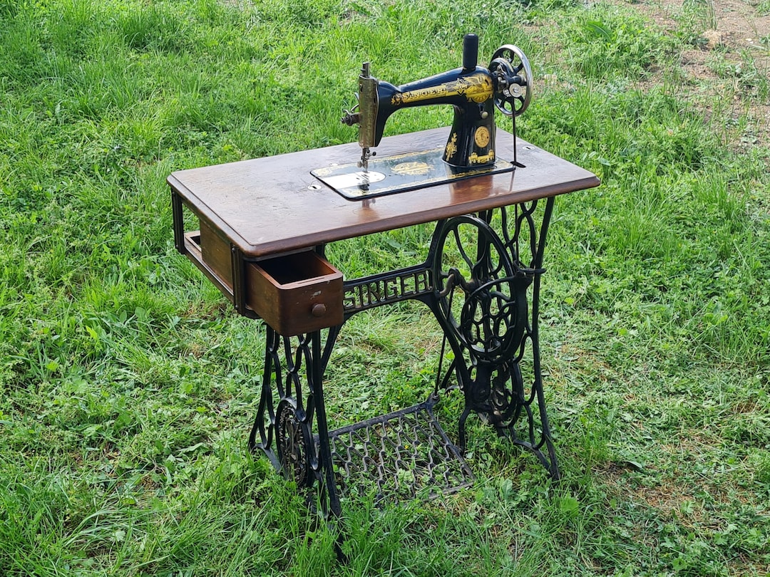 Rare Vintage Singer Sphinx Sewing Machine – Fully Functional ...