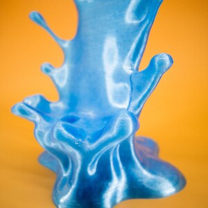 Colorful Desktop Phone Stand Splash – Unique 3D Printed Water Burst ...
