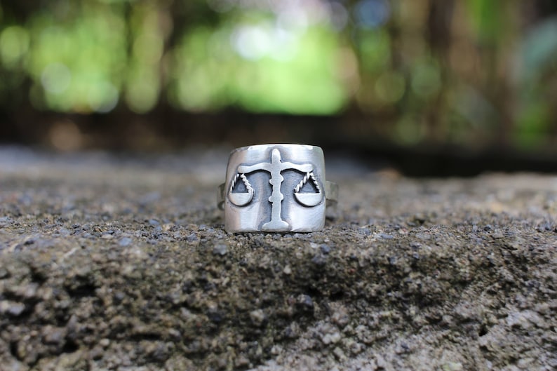 Balance Ring - Etsy