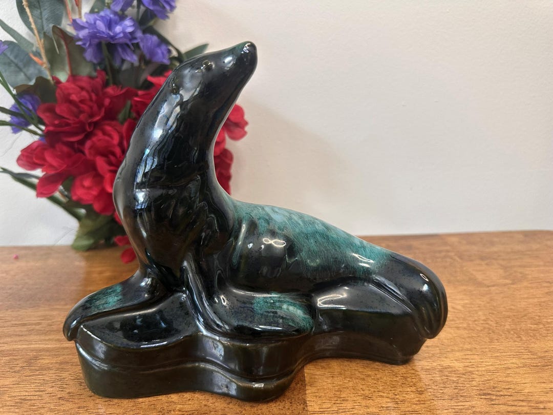 Blue Mountain Pottery Seal Figurine Canadian Vintage Collectible Green ...