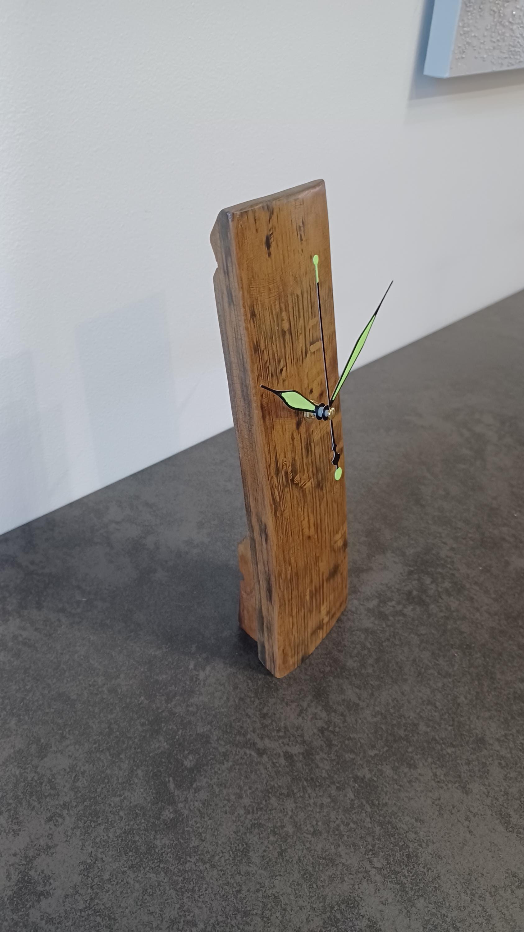 Desk Clock - Rustic Whisky Barrel Stave – Handcrafted - Etsy UK