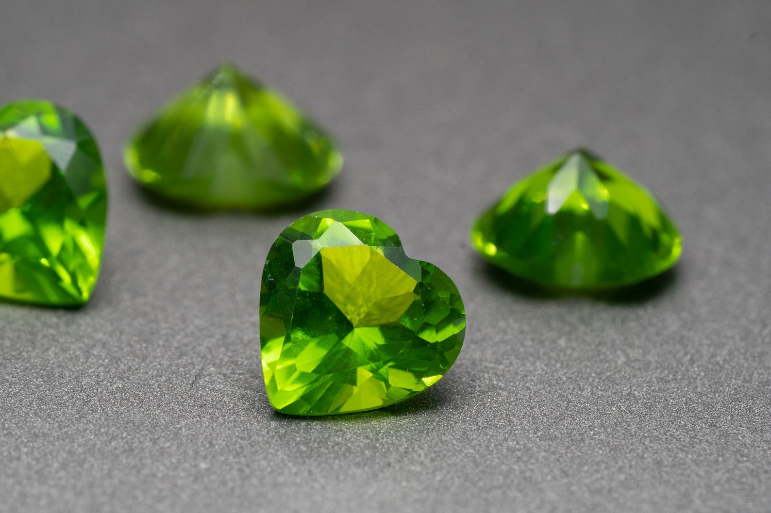 Heart Shape Peridot Glass (peridot Color) - Various Sizes (1 Piece) - Etsy