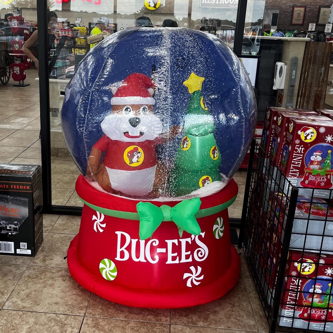 Buc-ee’s Snow Globe 5FT, Outdoor Christmas Decorations, Snow Blowing ...