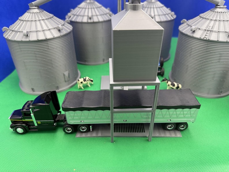 Toy Grain Bin Playset | 4 Bins, Overhead Loadout, HO and 1:64 Scale - Etsy
