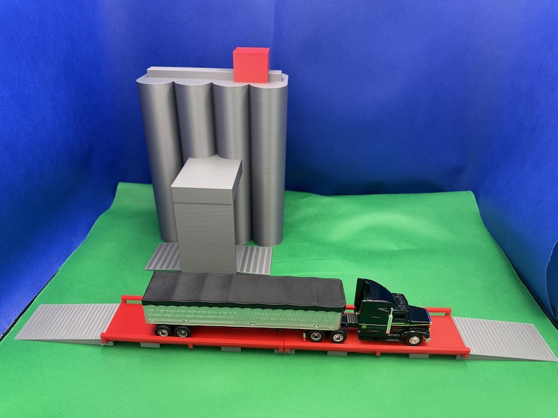 Toy Grain Silo Playset | HO and 1:64 Scale Farm Toy - Etsy
