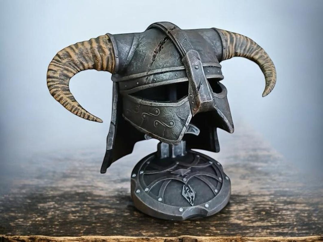 Skyrim Helm, Skyrim Prop, Skyrim Statue, Elder Schriftrollen Helm - Etsy.de