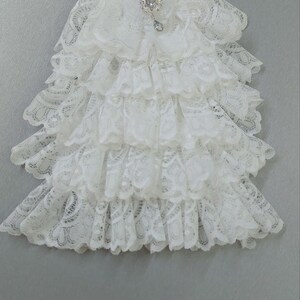 Victorian Vampire Lace Jabot for Women – Gothic White Ruffled Cravat ...