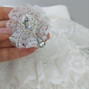 Victorian Vampire Lace Jabot for Women – Gothic White Ruffled Cravat ...