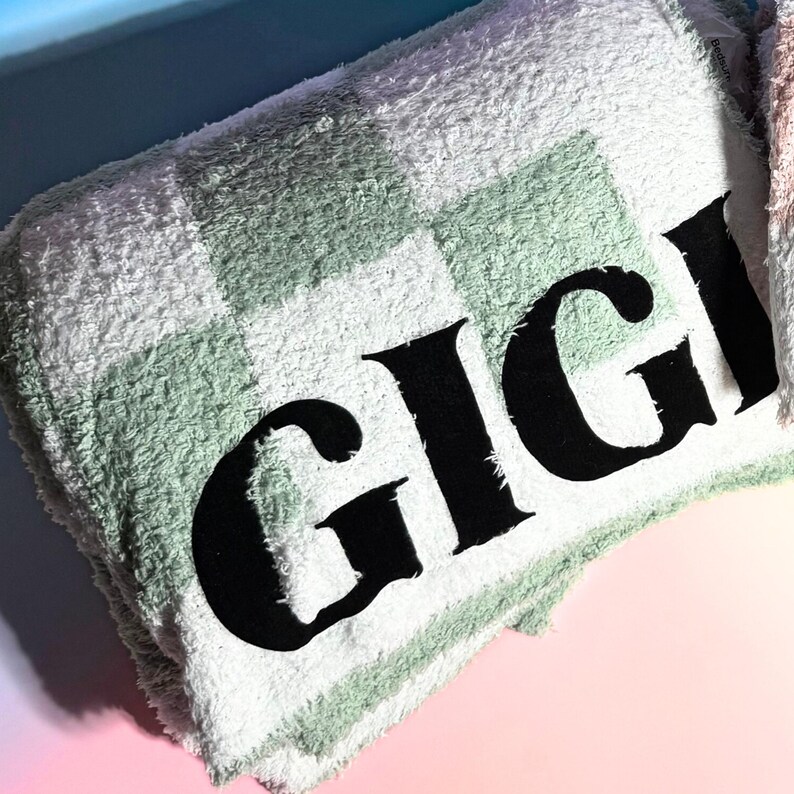 Custom Gigi Blanket Gift for Grandparent Checkered Personalized Last ...