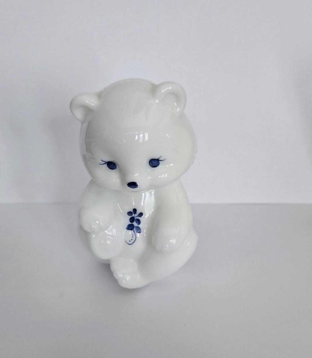 Fenton White Bear With Blue Flowers Signed, Vintage Fenton Bear, Rare ...