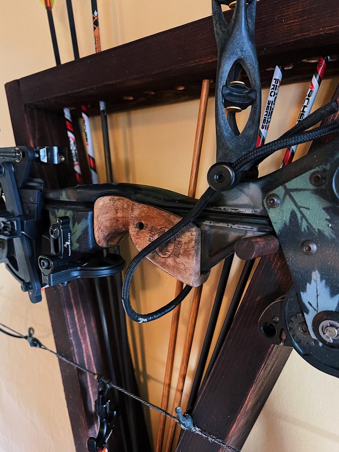 Bow and Arrow Wall Display - Etsy