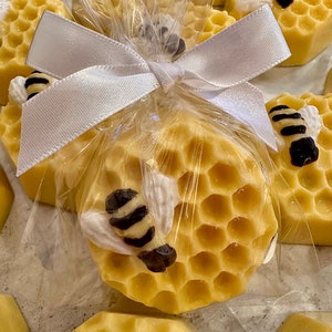 12-sweet Honeycomb Chocolate Covered Oreos With Bumble Bees for Baby ...