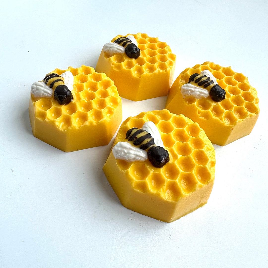 12-sweet Honeycomb Chocolate Covered Oreos With Bumble Bees for Baby ...