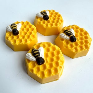 12-sweet Honeycomb Chocolate Covered Oreos With Bumble Bees for Baby ...