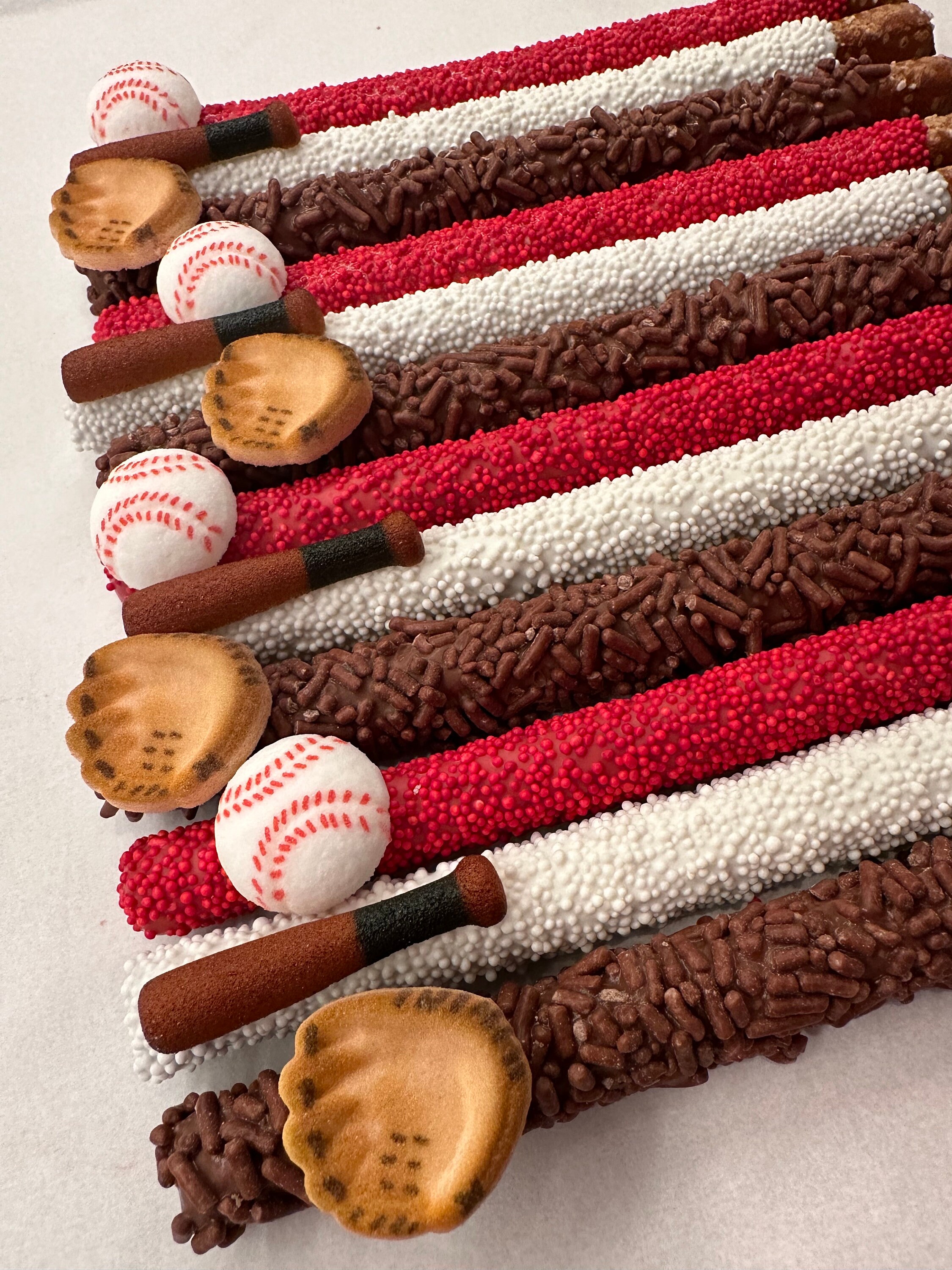 12-baseball Themed Chocolate Covered Pretzel Rods for Baseball Party ...