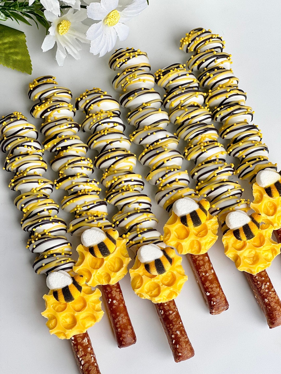 12-bumble Bee Chocolate Covered Caramel Pretzels for Wedding/wedding ...