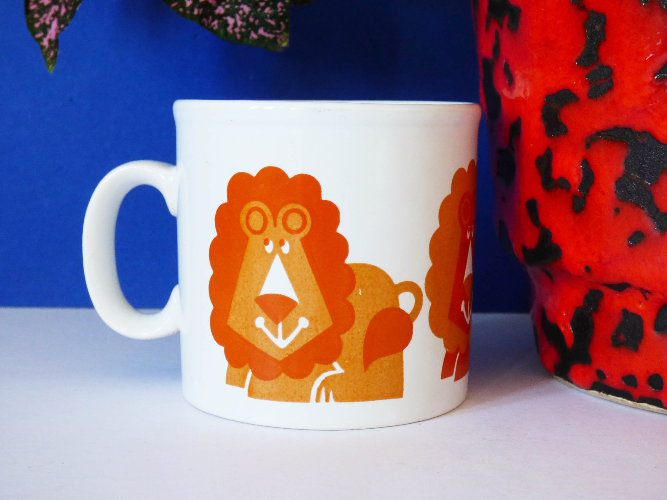 Lion Mug Made in England Vintage Retro
