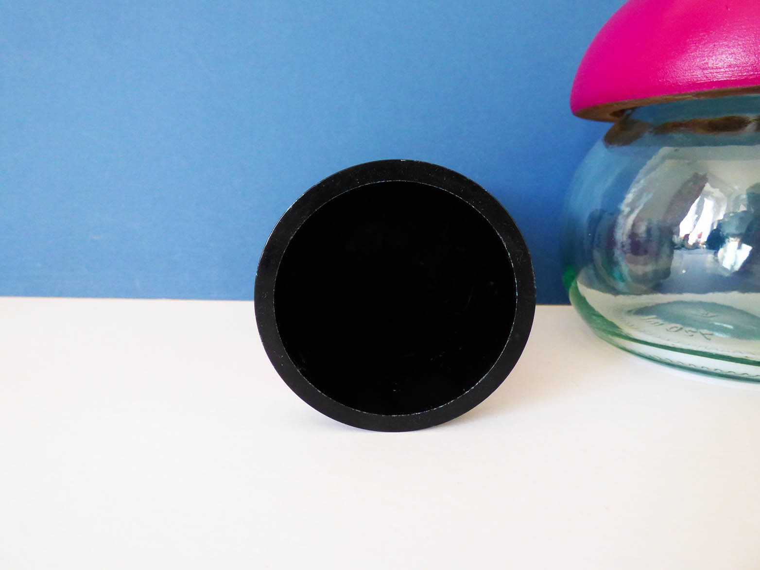 Vintage Perpetual desk calendar pen pot from Hong Kong