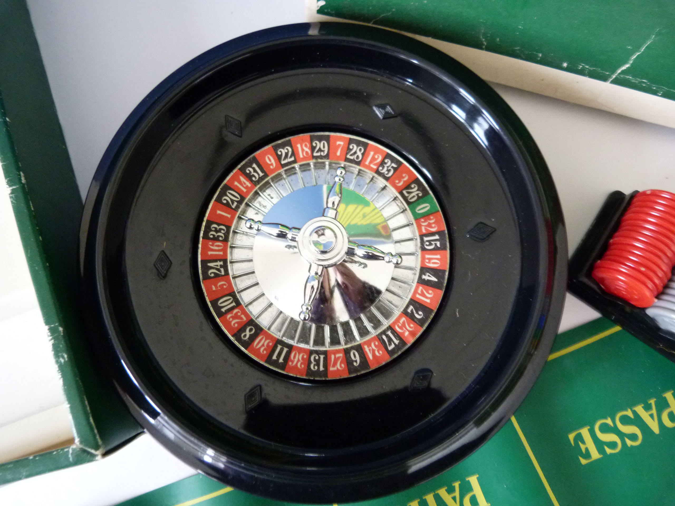 Vintage Roulette game complete