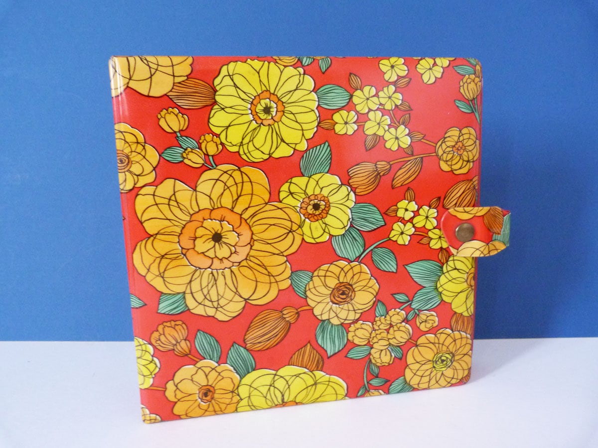 Vintage 45s Record folder / case flower power