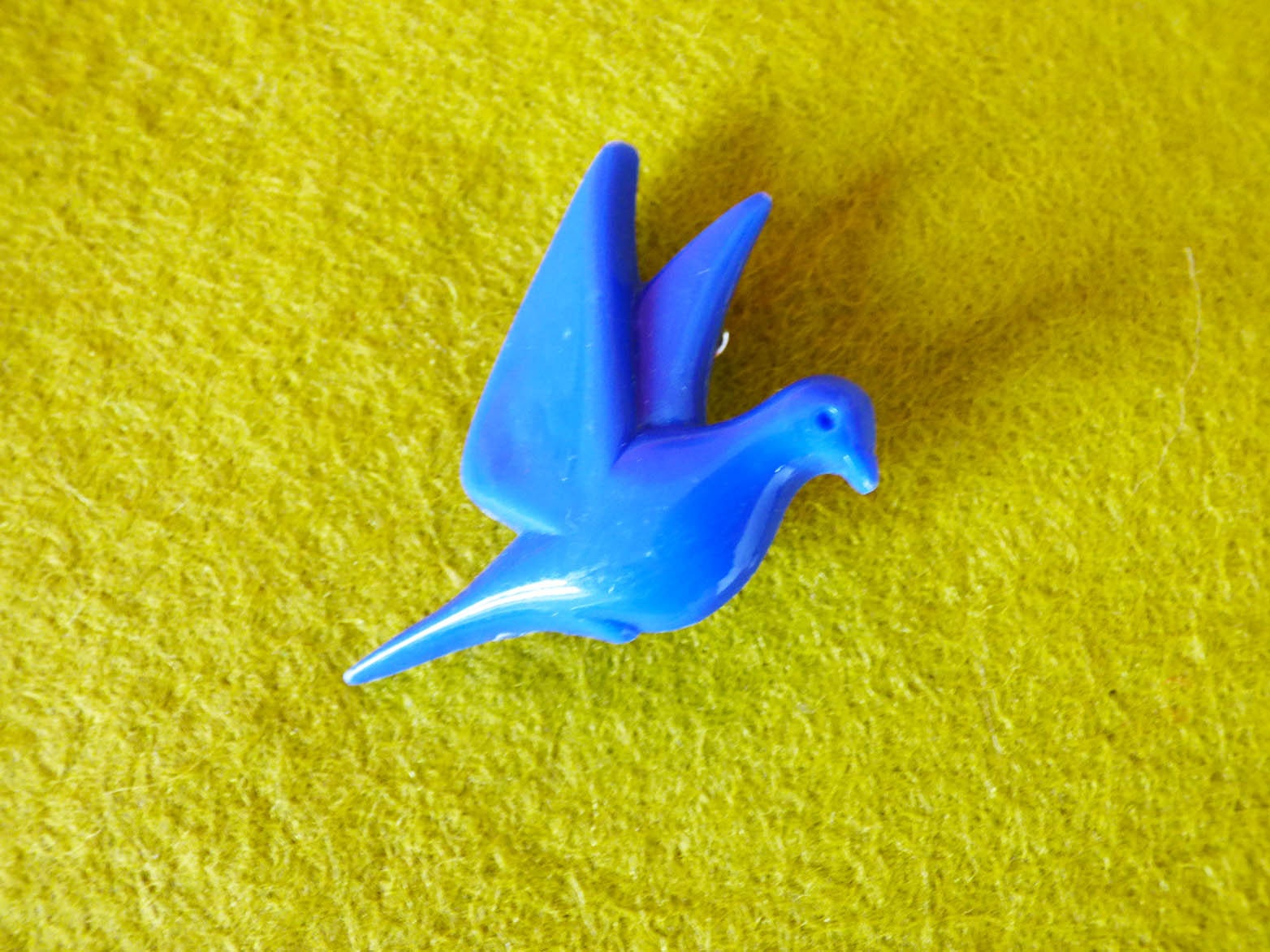 Dove peace brooch Vintage