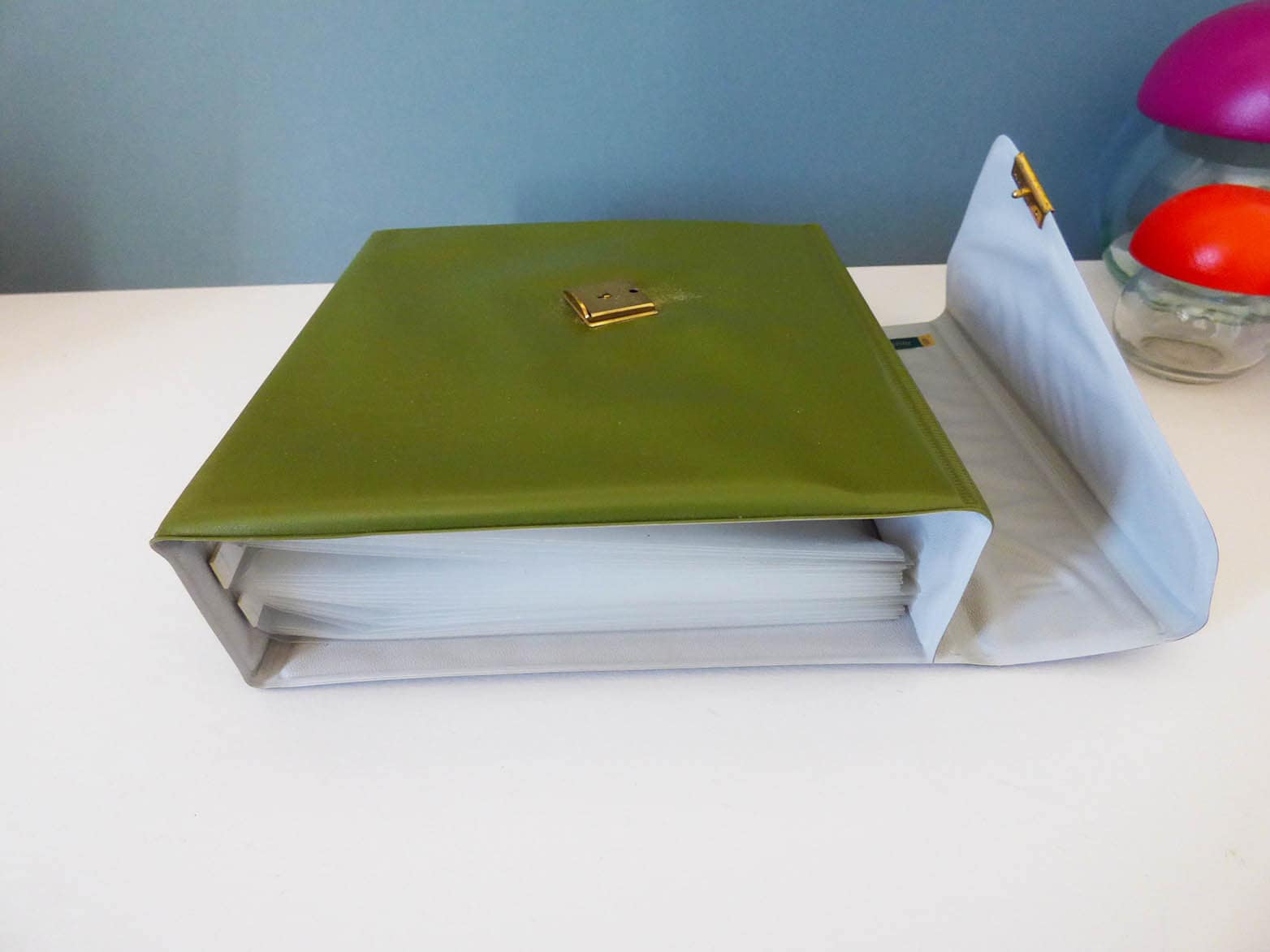 Vintage 45s Record folder / case singles