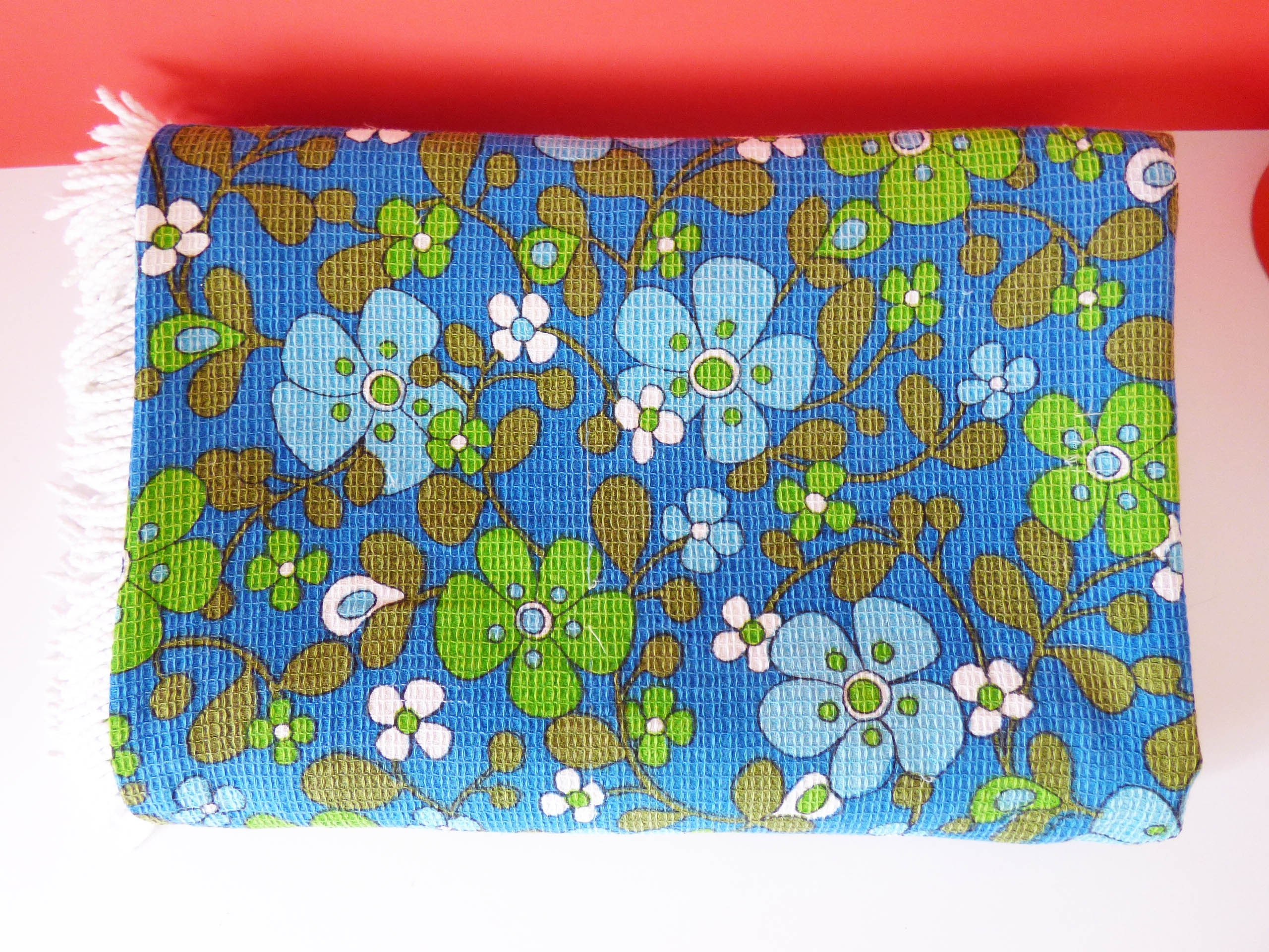 Bedspead single sized fabric material 70s Flower power