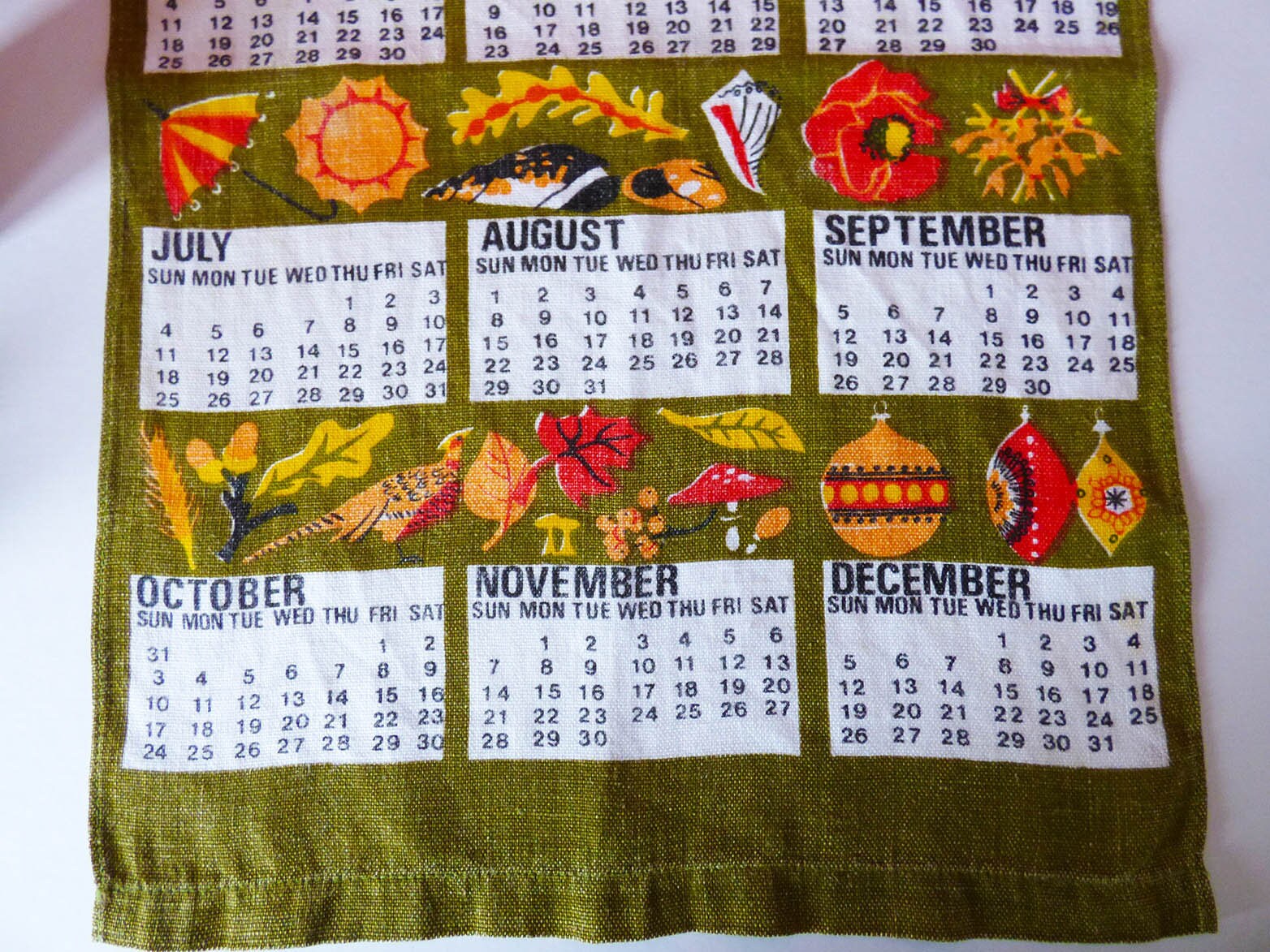 Vintage 1971 seasons calendar wall hanging